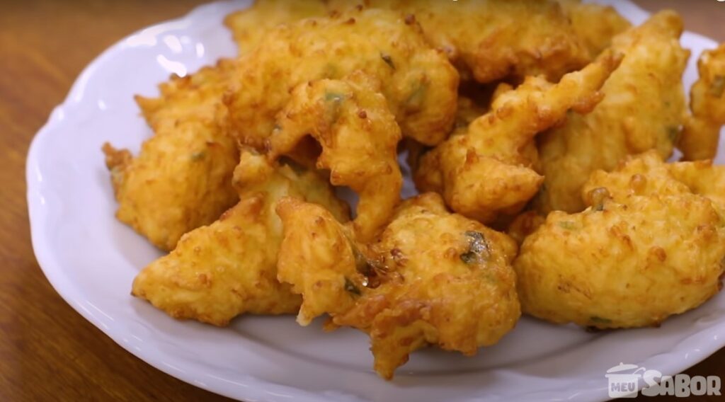 Aprenda a fazer Bolinho de arroz Pingado, super fácil e fica uma ...